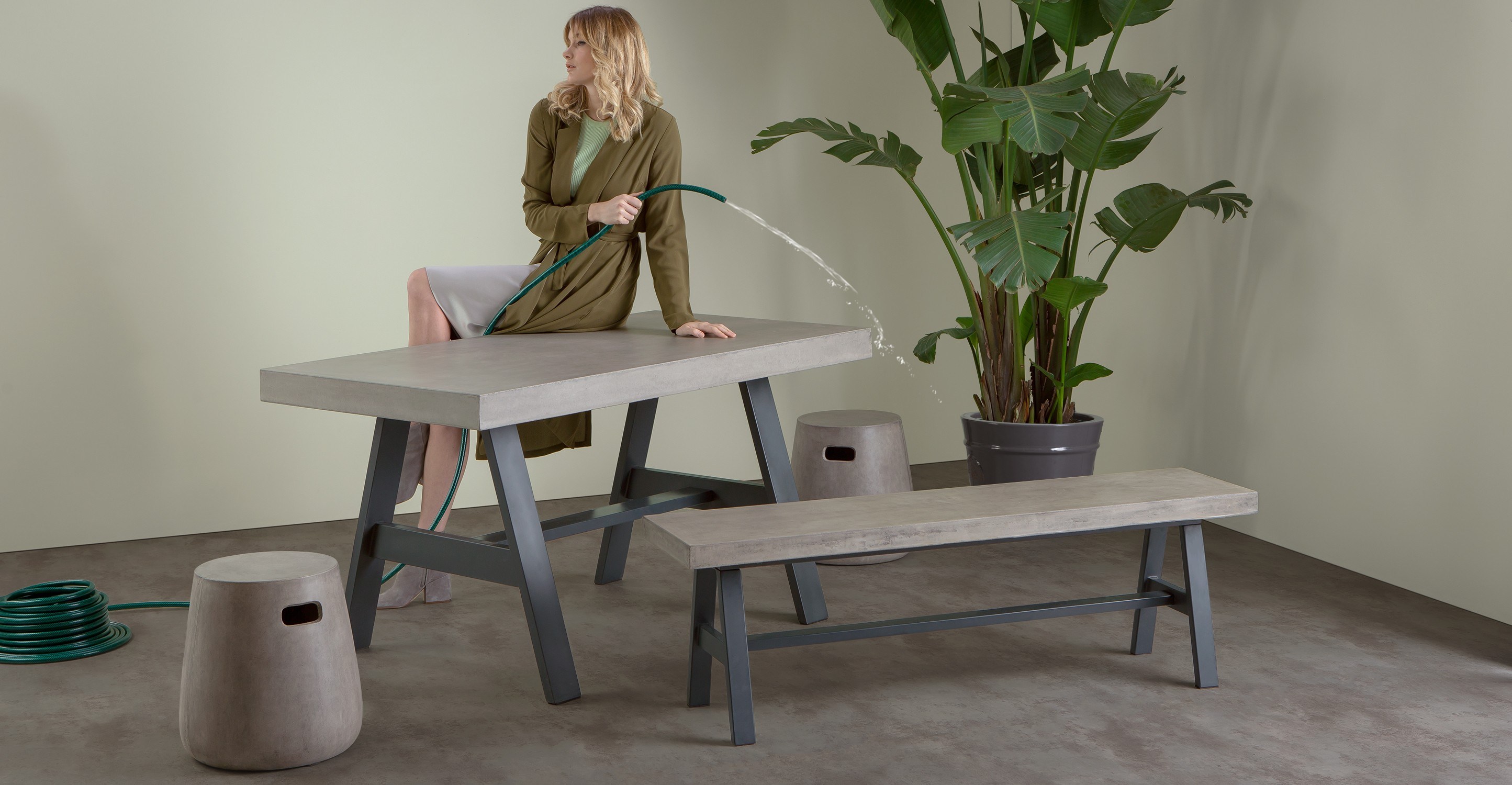 EDSON garden dining bench Cement and metal - Outdoor dining furniture ...