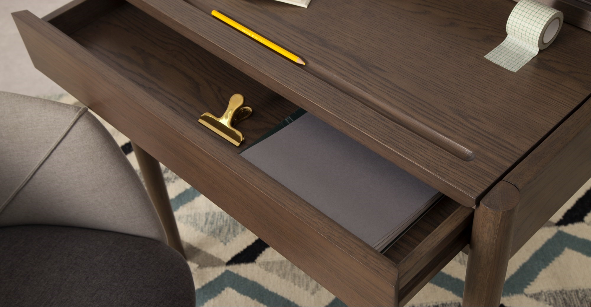 LEONIE Compact Desk Dark Stain Oak - Desks & computer desks - Furniture ...